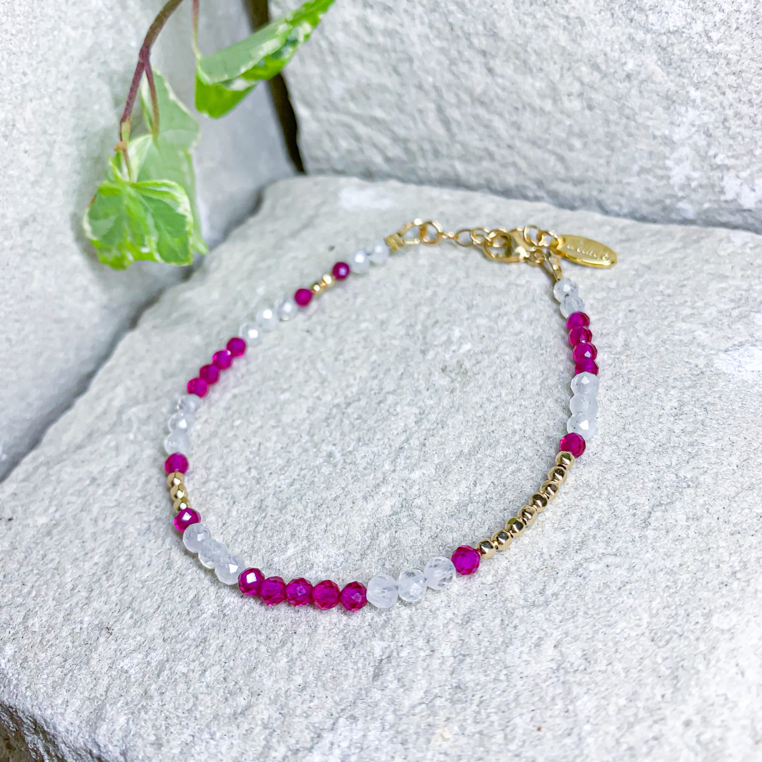 NONA(c) ｜感情をシンプルに表現するブランド - NONA(c)では【『自然の偉大さ』『人の強さ弱さ』『人の感情』などをシンプルに表現 ...